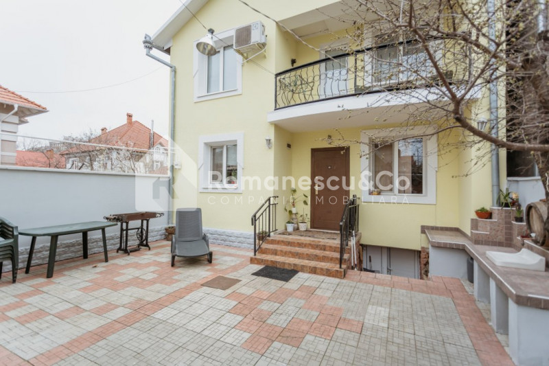 Buiucani, 2 case în 1, lângă parcul Dendrarium, încălzire autonomă! - case