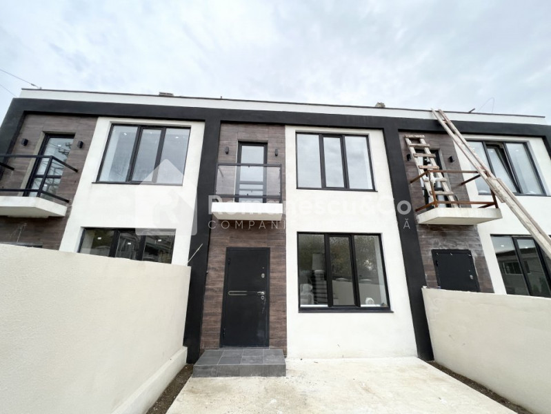 Ciocana, town house, euroreparație, autonomă, cotileț, terasă, ogradă ...